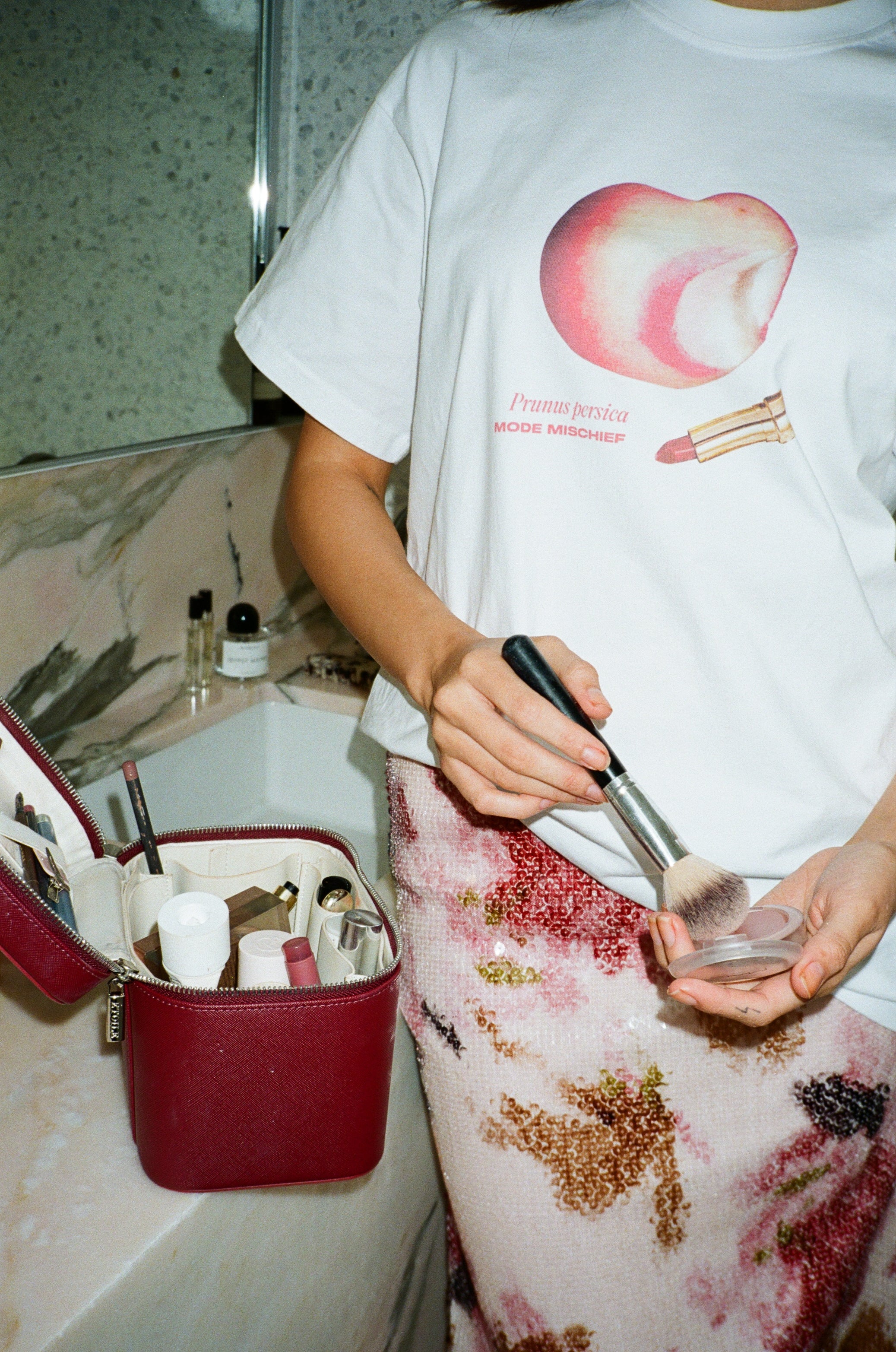 WARDROBE STAPLES INSPIRED BY THE 90S – Mode Mischief Studios