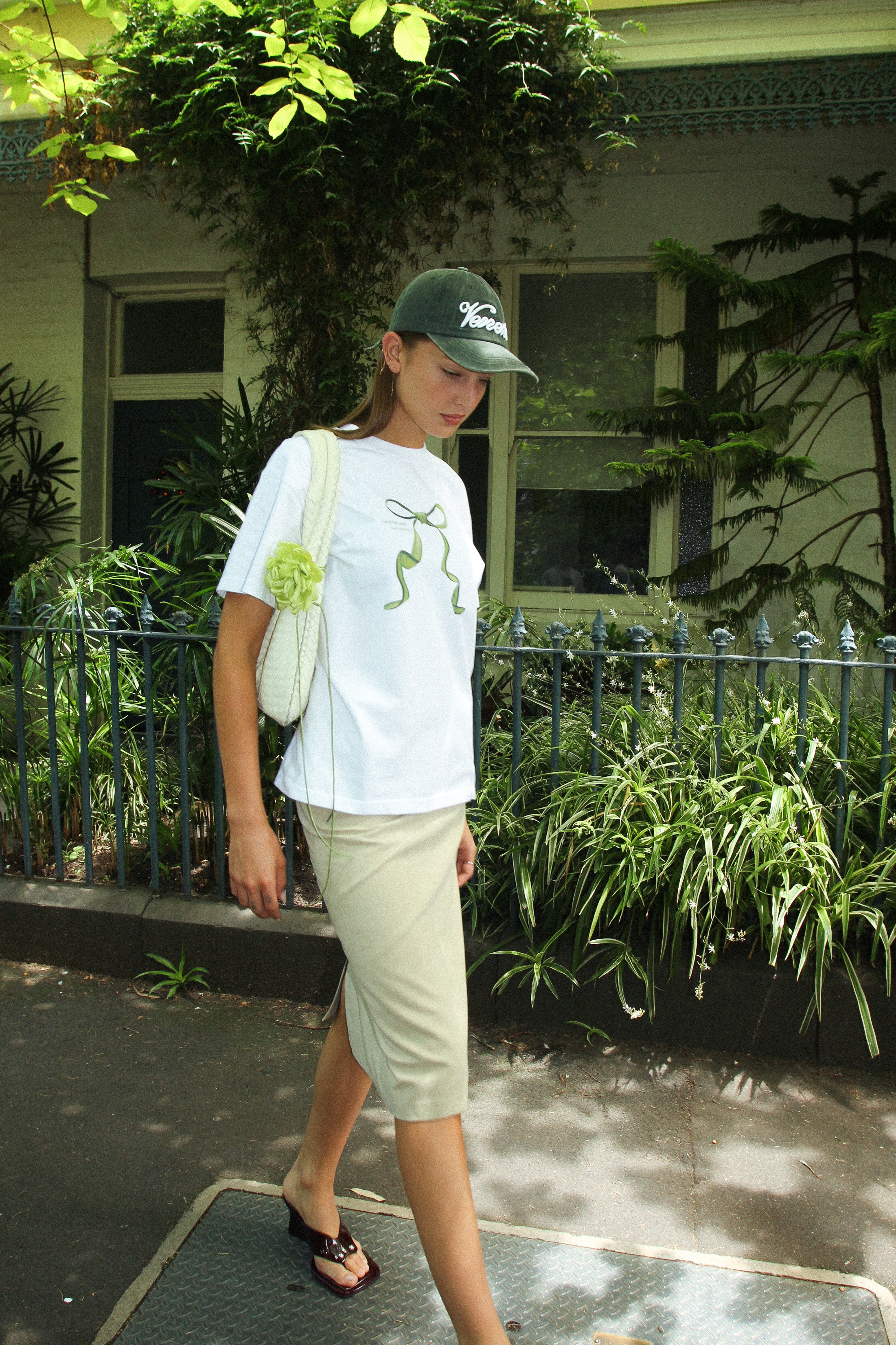 WARDROBE STAPLES INSPIRED BY THE 90S – Mode Mischief Studios